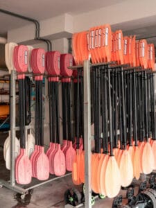 Oar vs Paddle Comparison [What are the Differences?] - Peaceful Paddle